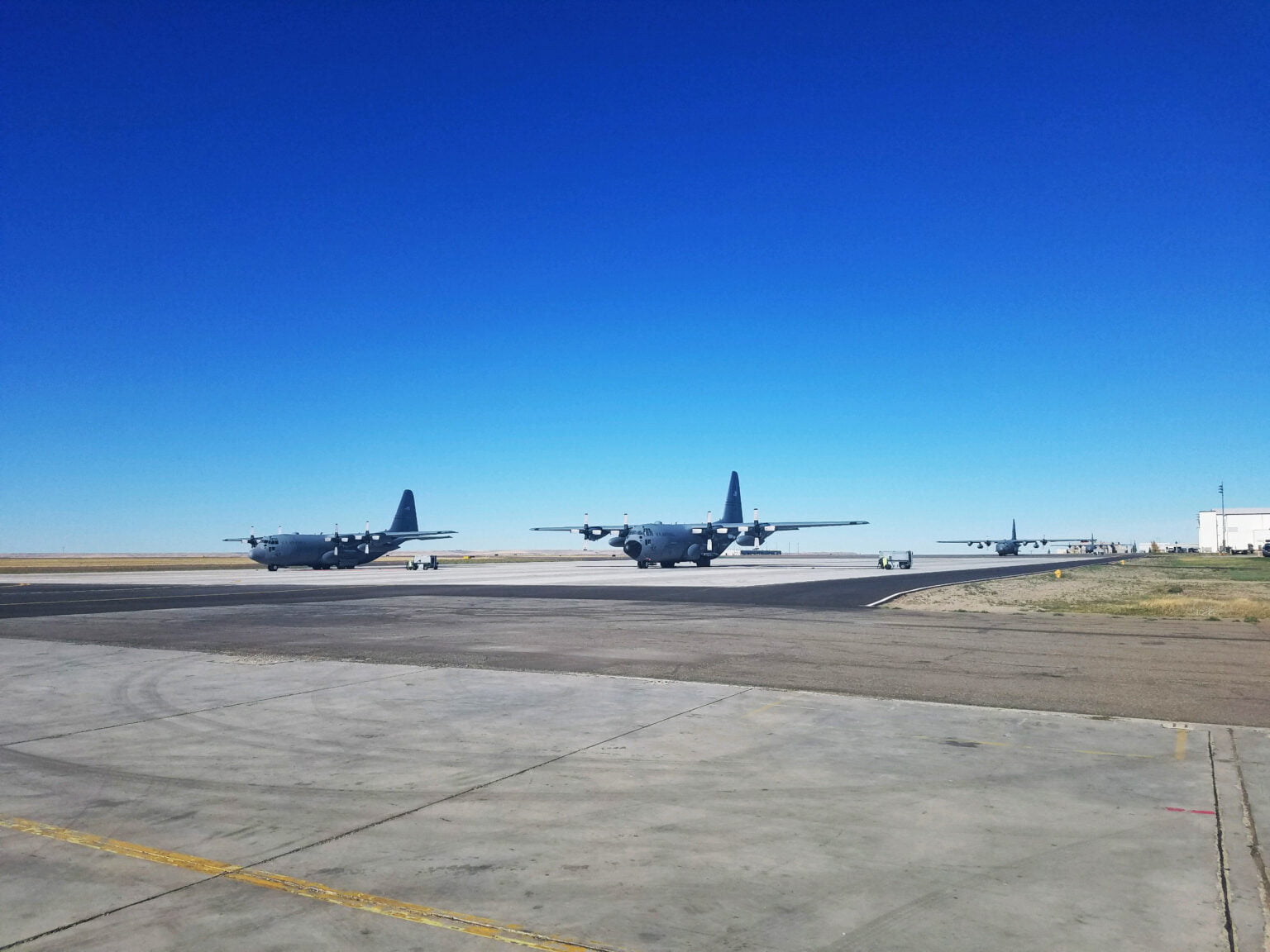 MANG Aircraft Apron - Robert Peccia and Associates